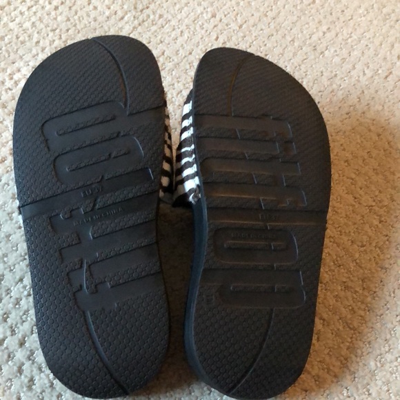 Fitflop | Shoes | Zebra Furry Flip Flops | Poshmark